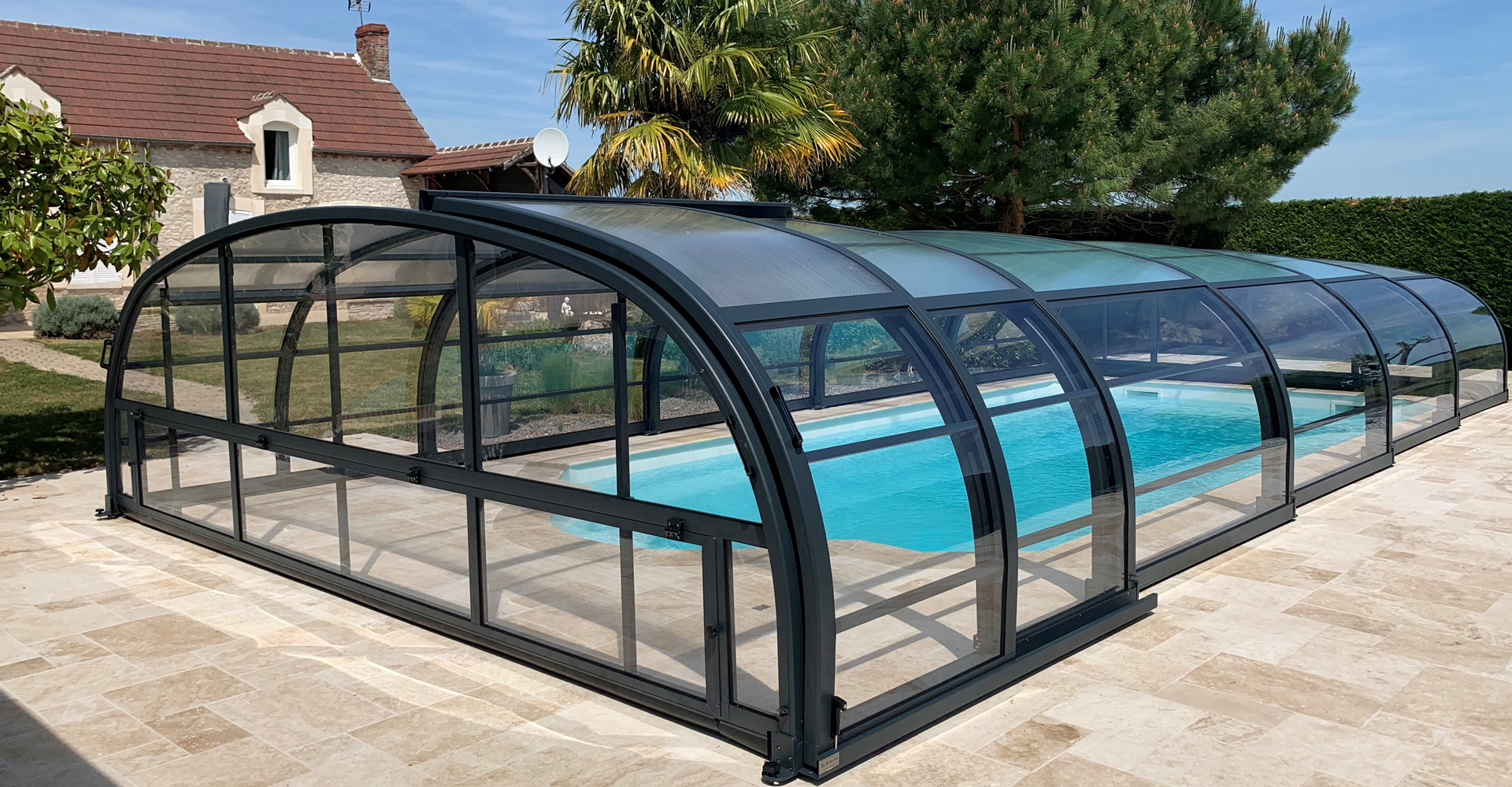 AERYS « Le 180 » - Abri Piscine Mi-Haut Télescopique à Chaponnay ...